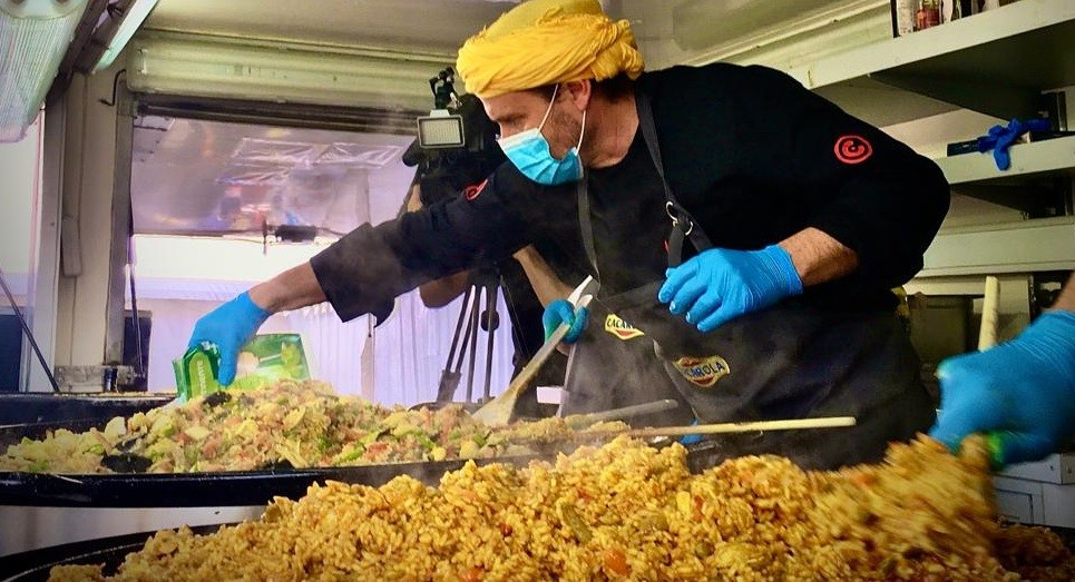 Chef Chakall serve 922 refeições no Hospital de São Sebastião – OvarNews