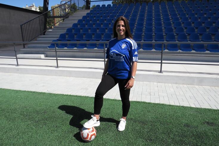 Beatriz Rodrigues deixa a Ovarense e assina pelo Amora - OvarNews